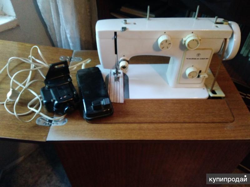Швейная машинка Чайка 142 М бу в Самаре