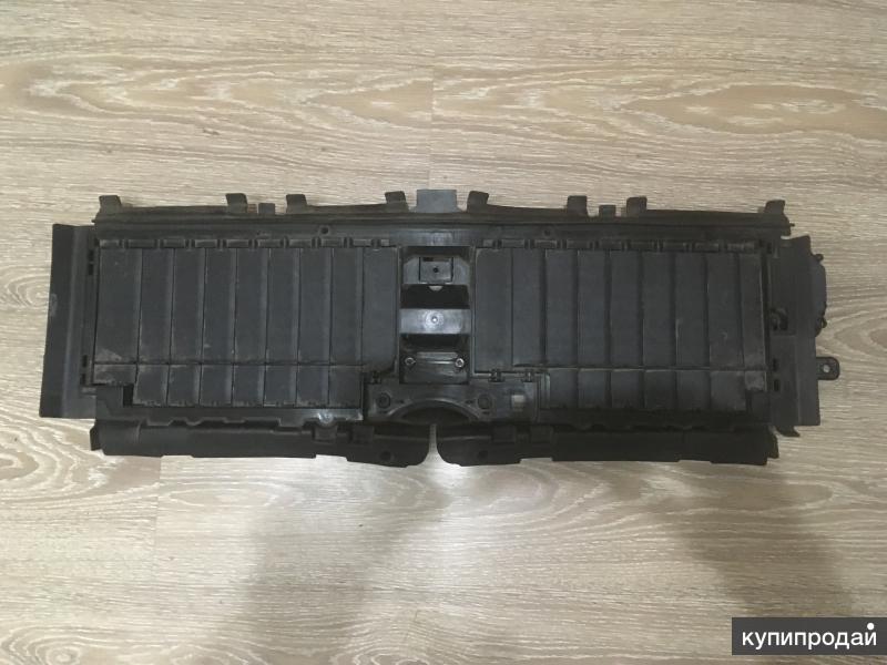 A2135002300 Жалюзи радиатора верх+низ Mercedes E-Class в Москве